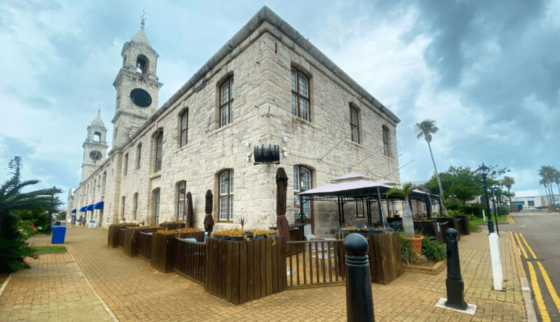 Bermuda Bars & Pubs | Bermuda.com