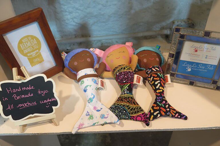 Meet the Artists at The Bermuda Craft Market Bermuda.com