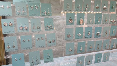 Meet the Artists at The Bermuda Craft Market Bermuda.com